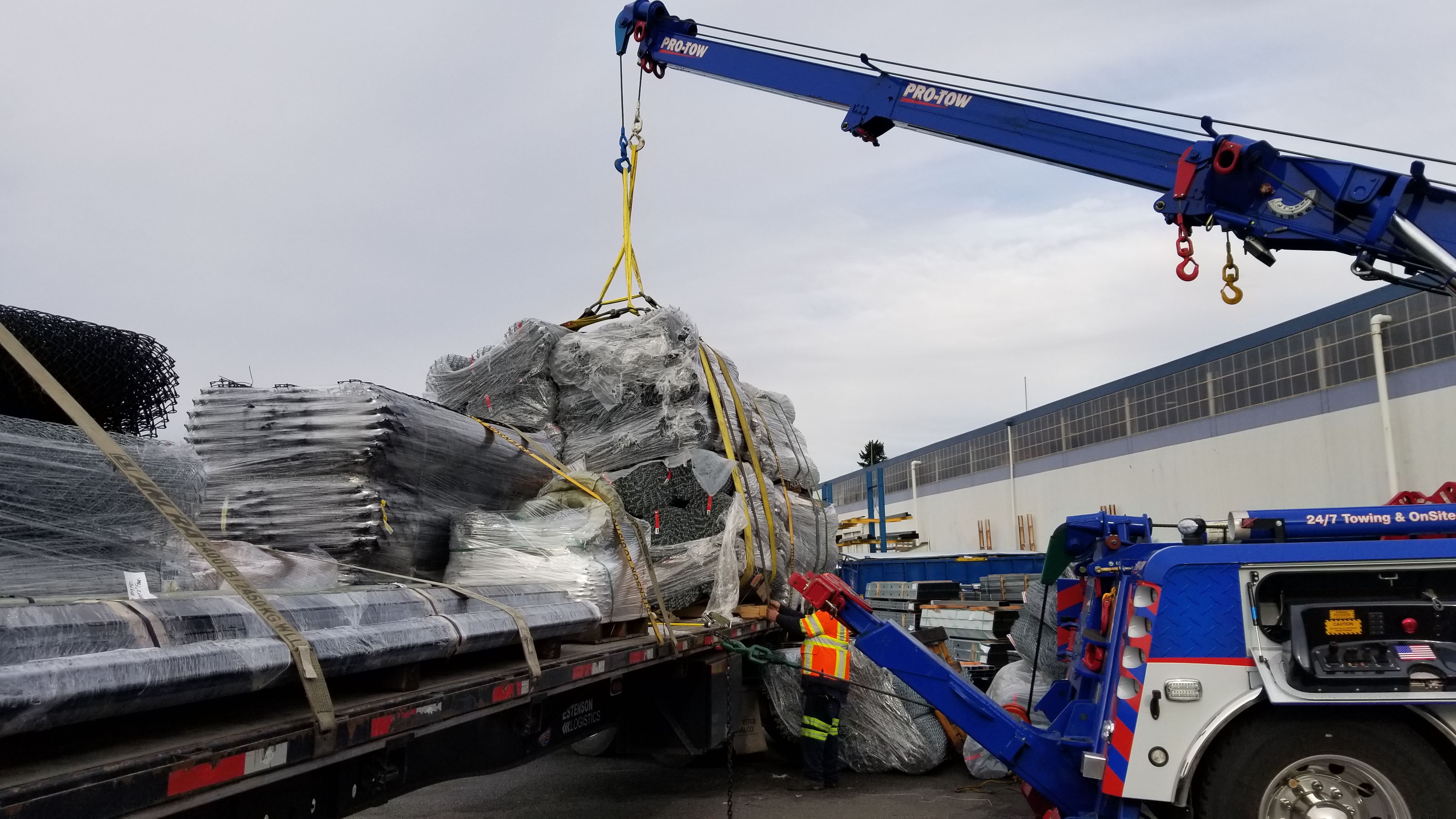 Fenced in Kent, WA Cargo Recovery and Reloading