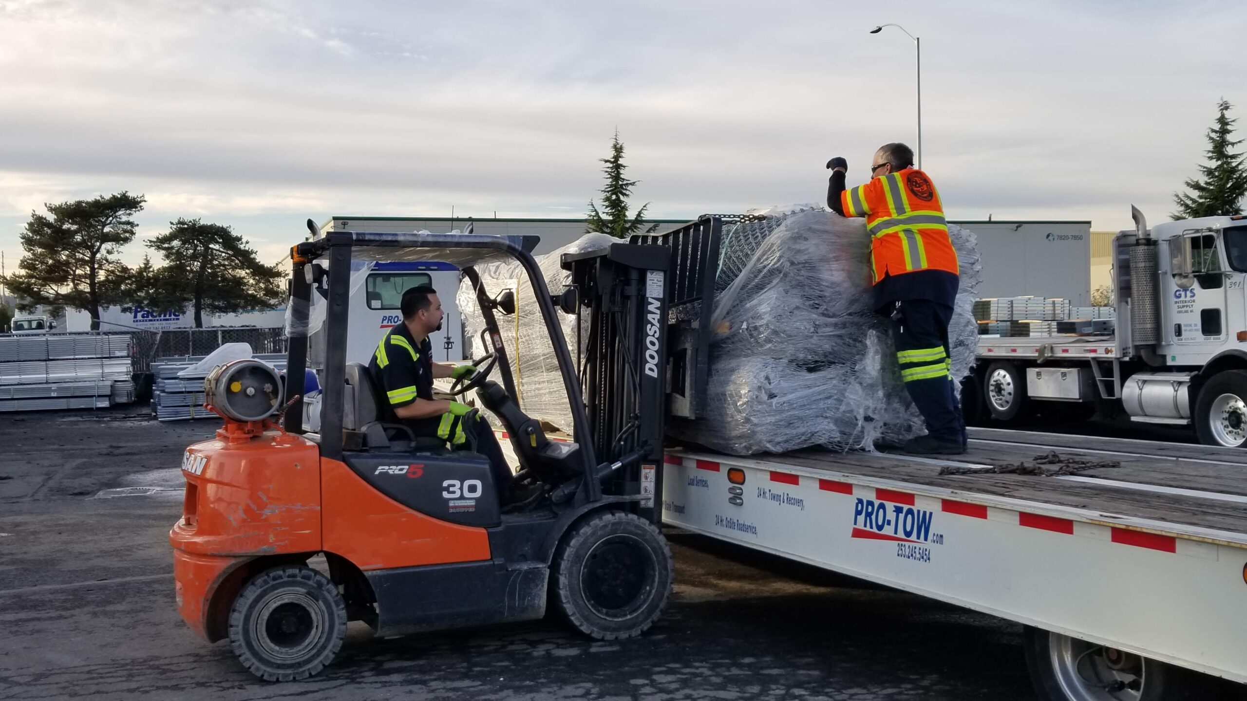 Load Shift Service | Pro-Tow 24 Hr Towing