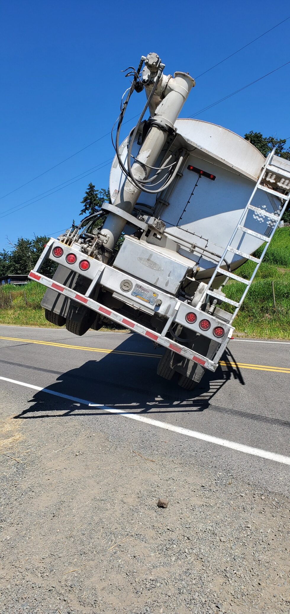 Tipsy Tanker Truck Recovery
