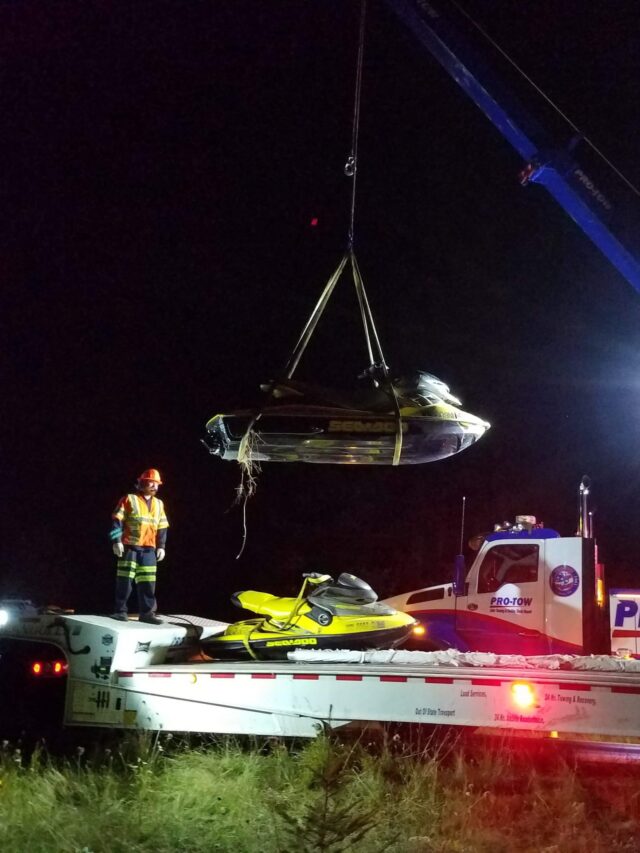 Truck, Camper & Sea-Doo Rescue | Pro-Tow 24 Hr Towing