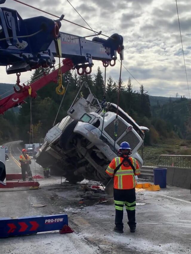 Semi Tanker Truck Recovery on Tiger Mountain | Pro-Tow 24 Hr Towing